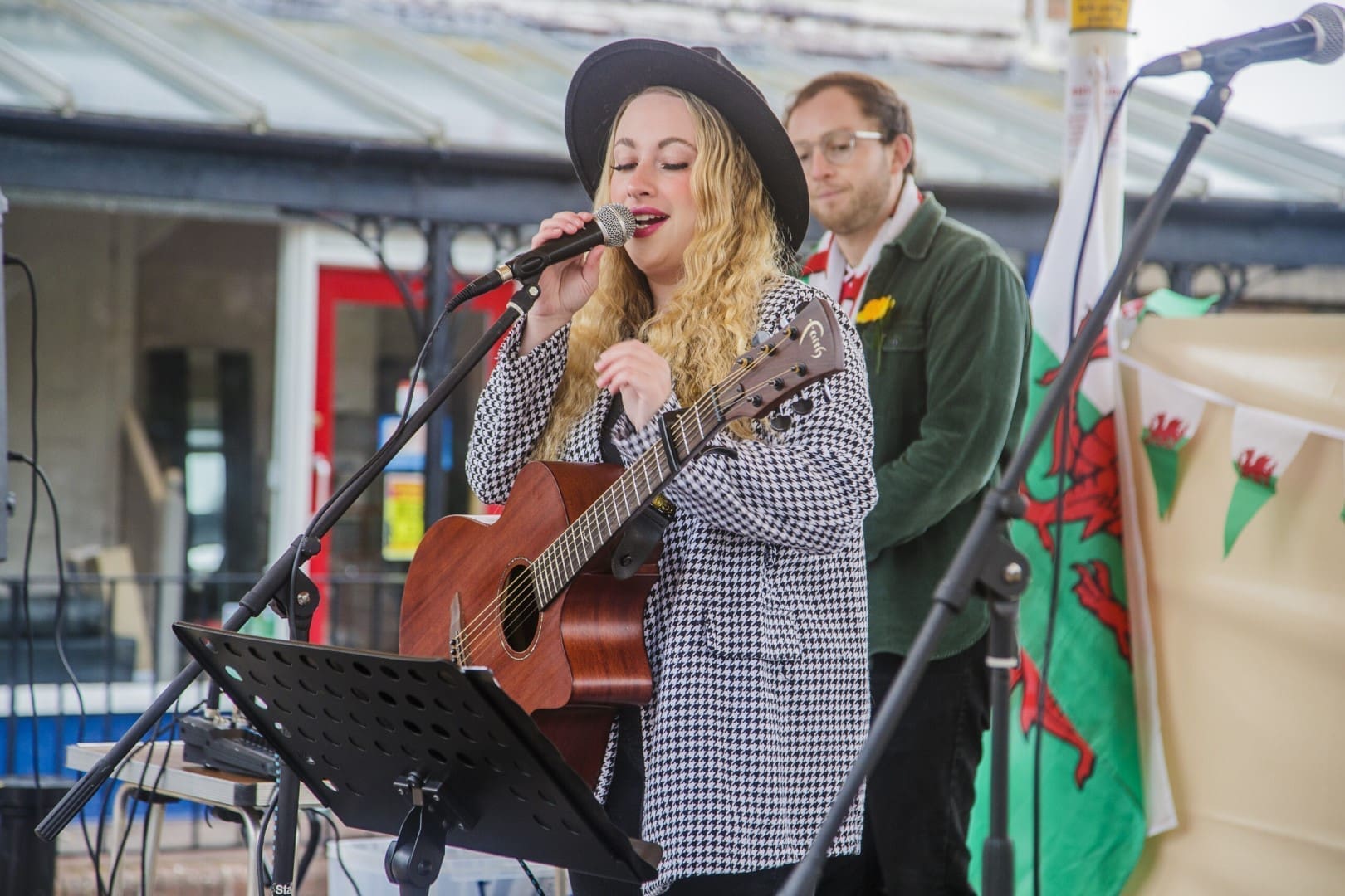 Dathliadau Dydd Gŵyl Dewi Sir y Fflint 2025 - Menter Iaith Fflint a Wrecsam